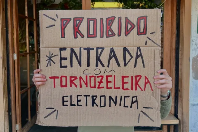 Após medidas contra Bolsonaro, café de Curitiba proíbe clientes com ...